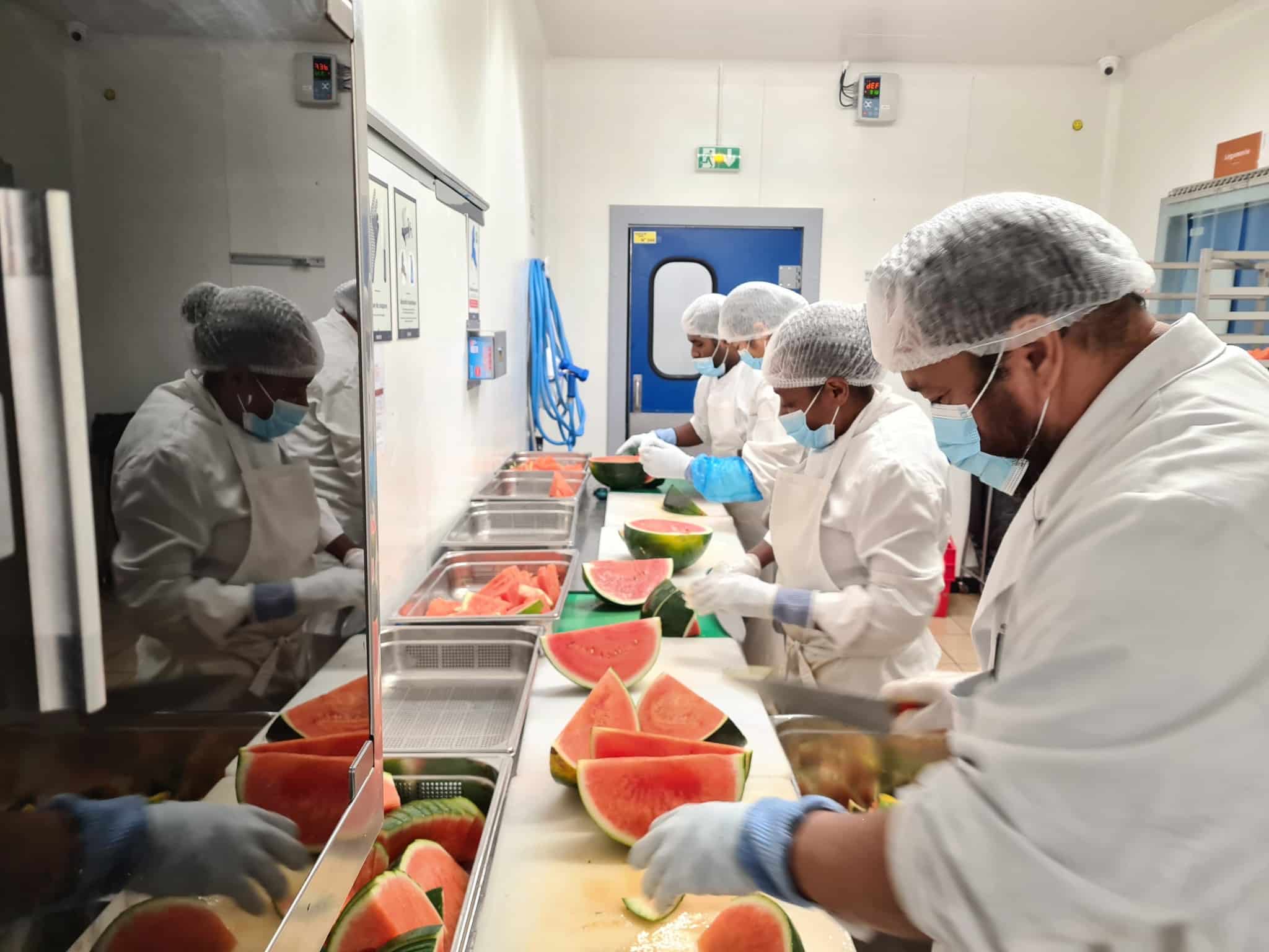 Airline catering - Inflight catering, in-flight meals and services