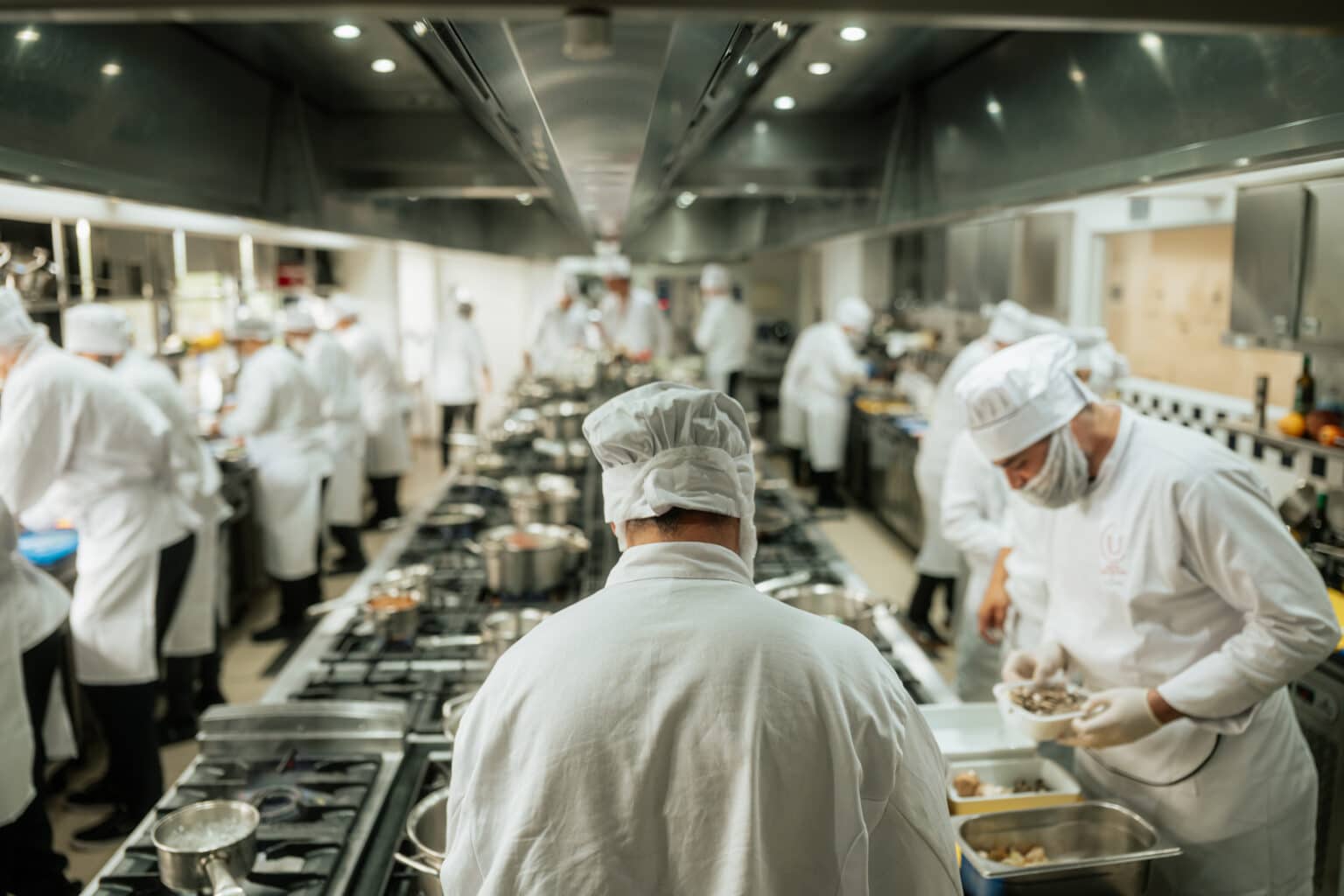 QATAR au sein du réseau du groupe Newrest, solutions de restauration ...